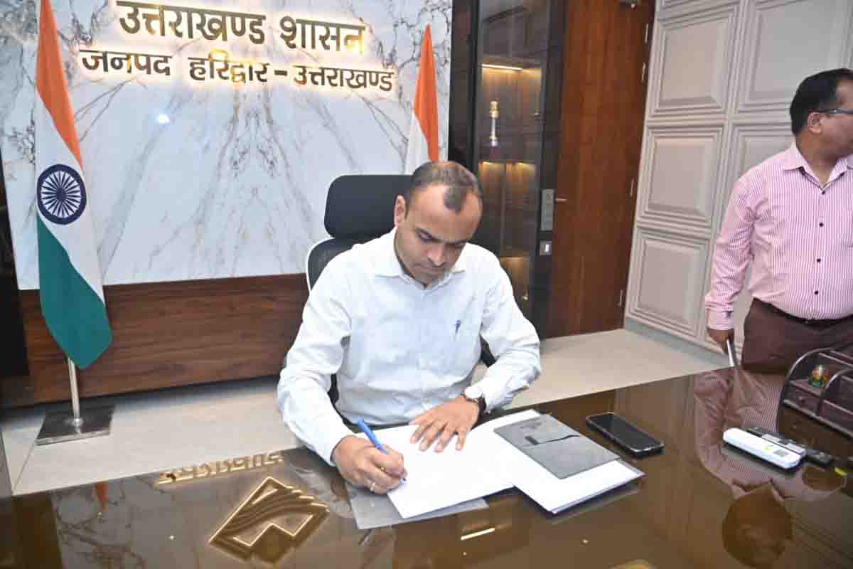Mayur Dixit takes charge as Haridwar DM - Pioneer Edge | Uttarakhand ...